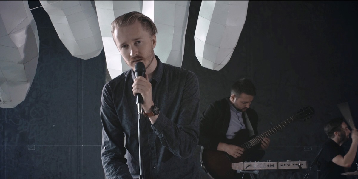 MOONZOO випустили кліп, знятий у напівзакинутому заводі у Львові